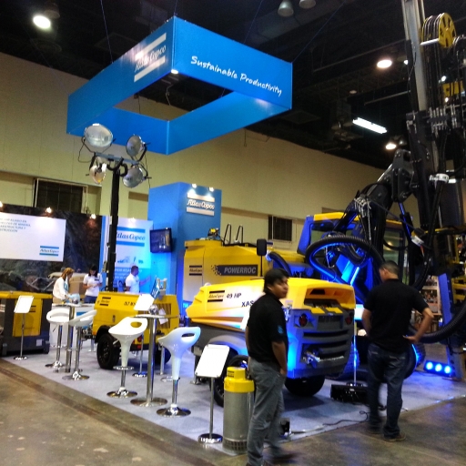 Los Angeles Stand Builder - oBooths